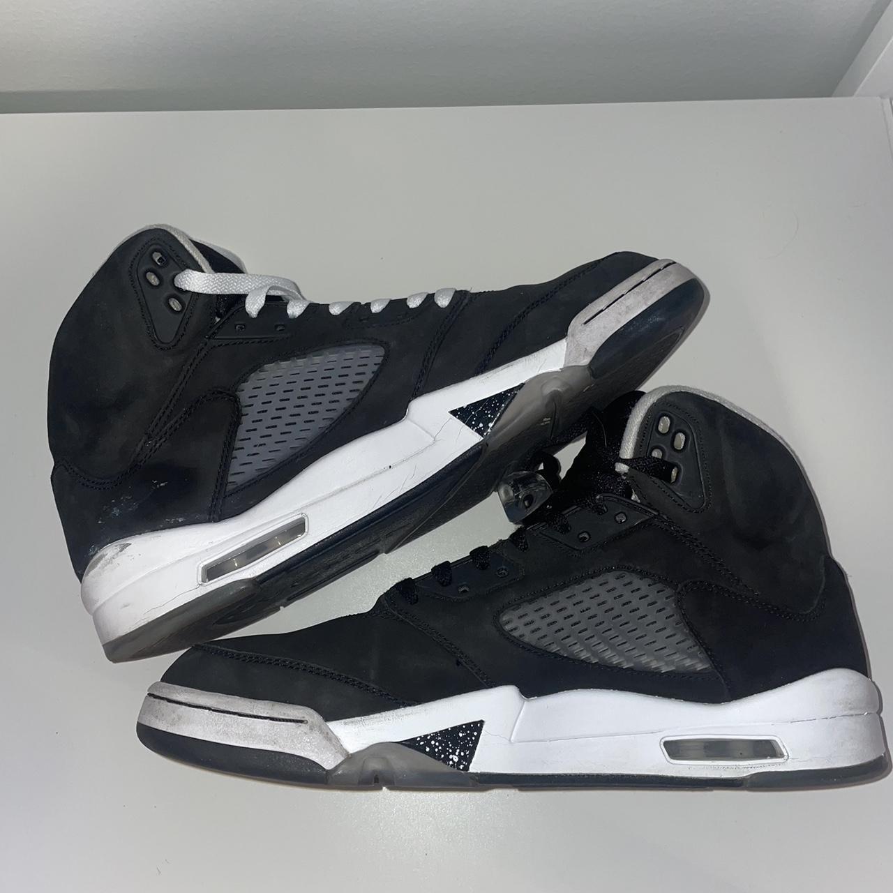 Jordan 5 Oreo Size 11 I will relace the right shoe - Depop
