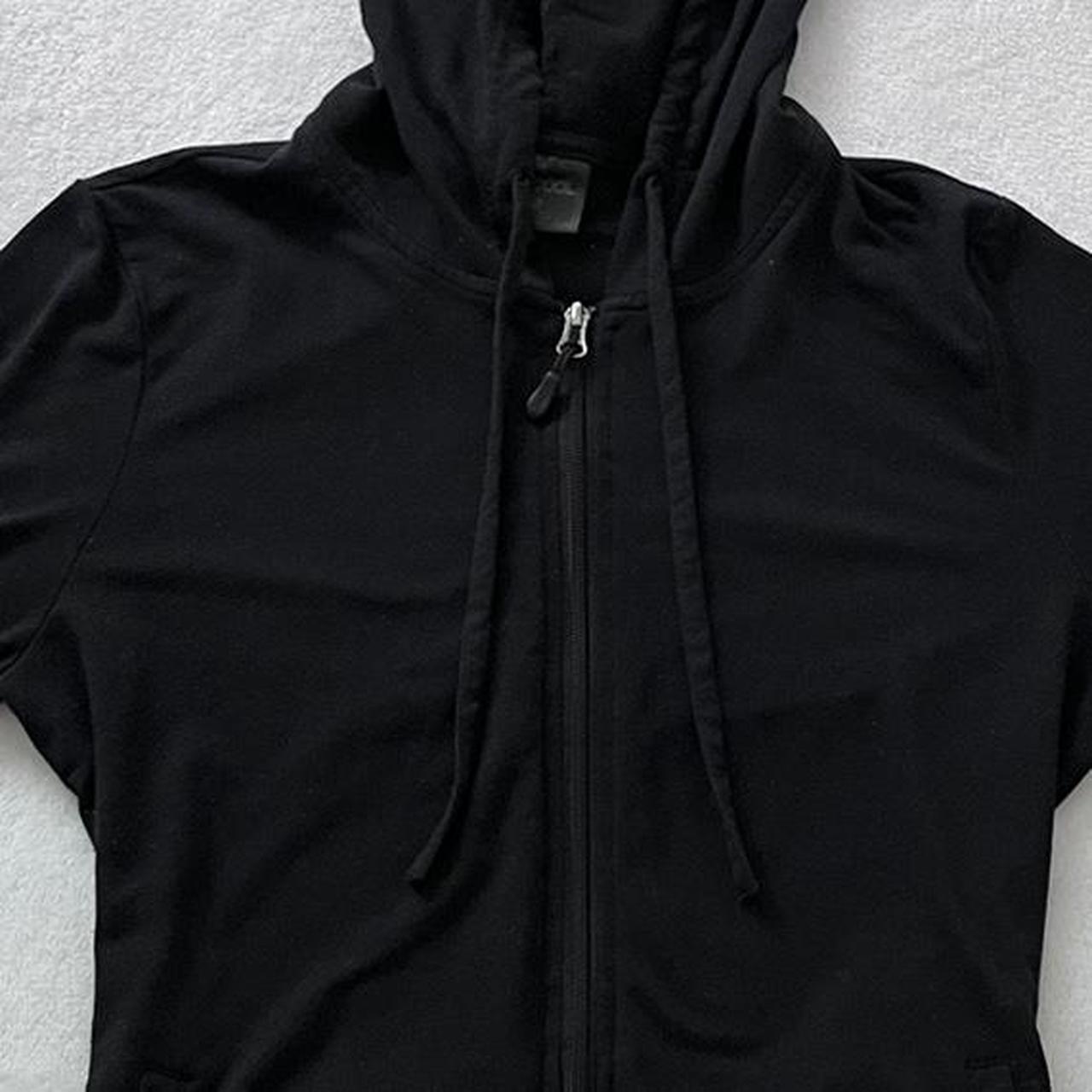 Black zipup hoodie Super lightweight fabric is... - Depop