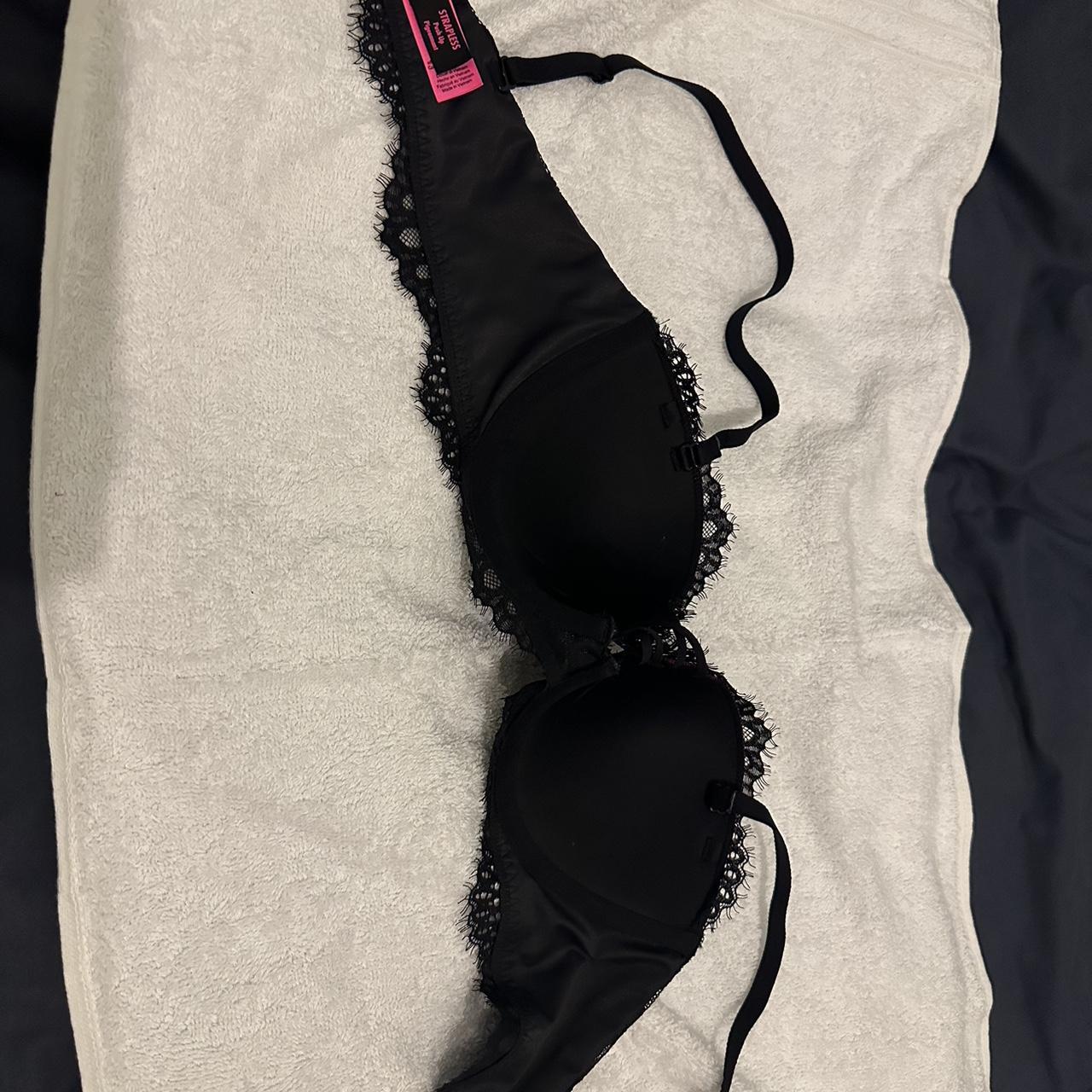 La Senza Women's Black and Red Bra | Depop