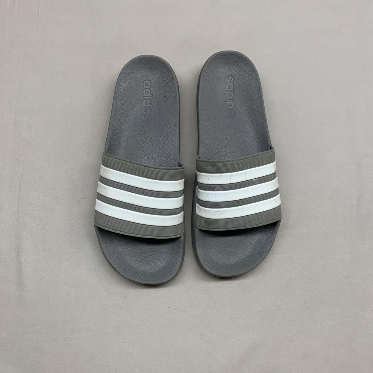 Adidas Men's Grey and White Slides | Depop
