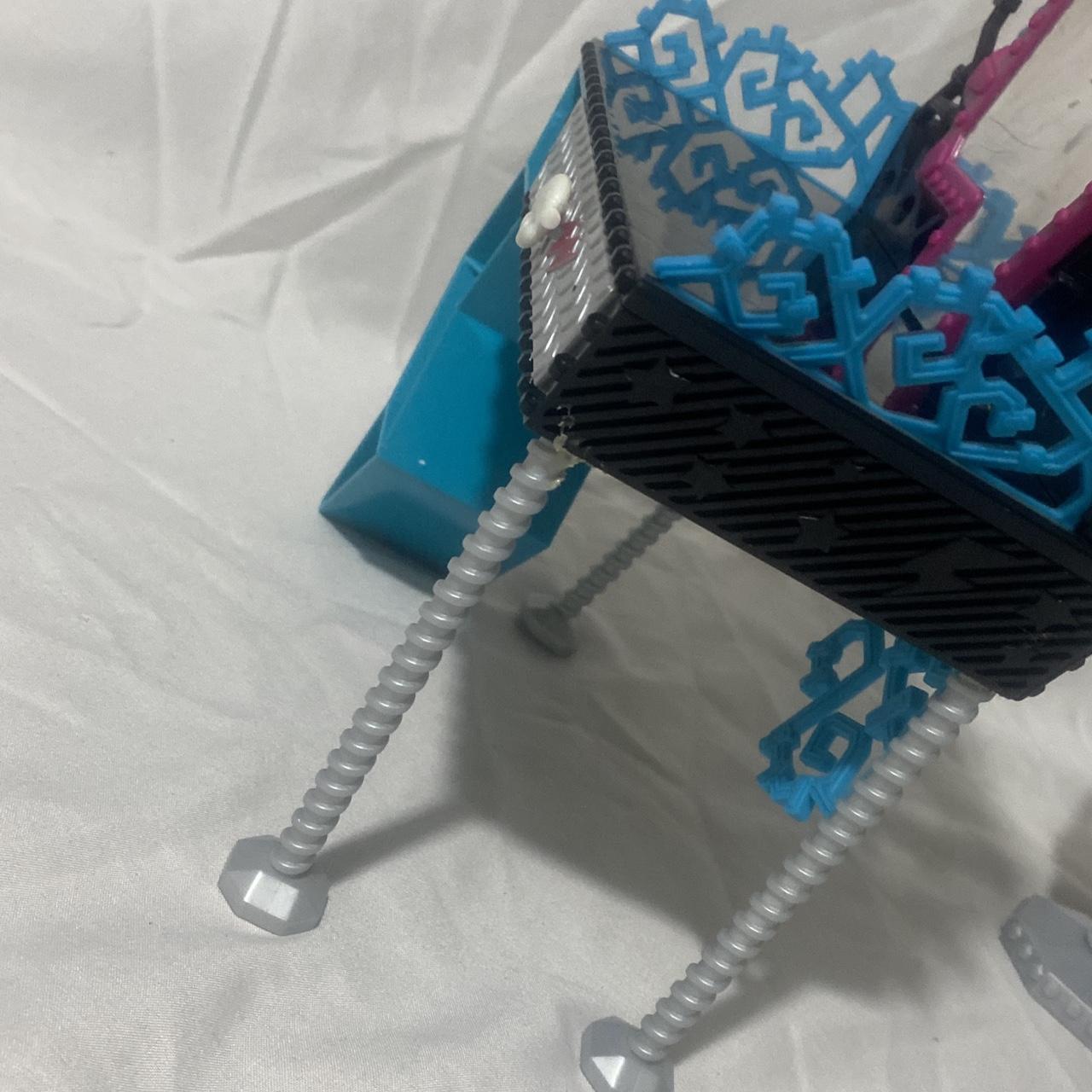 Frankie Stein VANITY PLAYSET Monster High Doll... - Depop