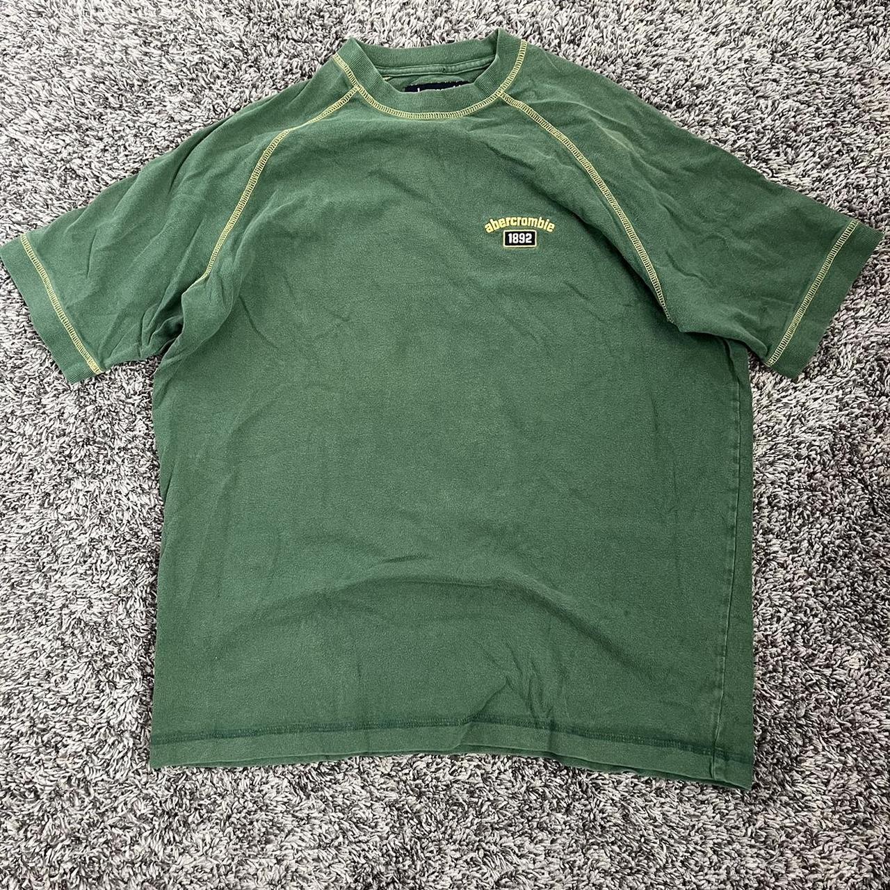 Vintage looking Abercrombie tee - size large, runs... - Depop