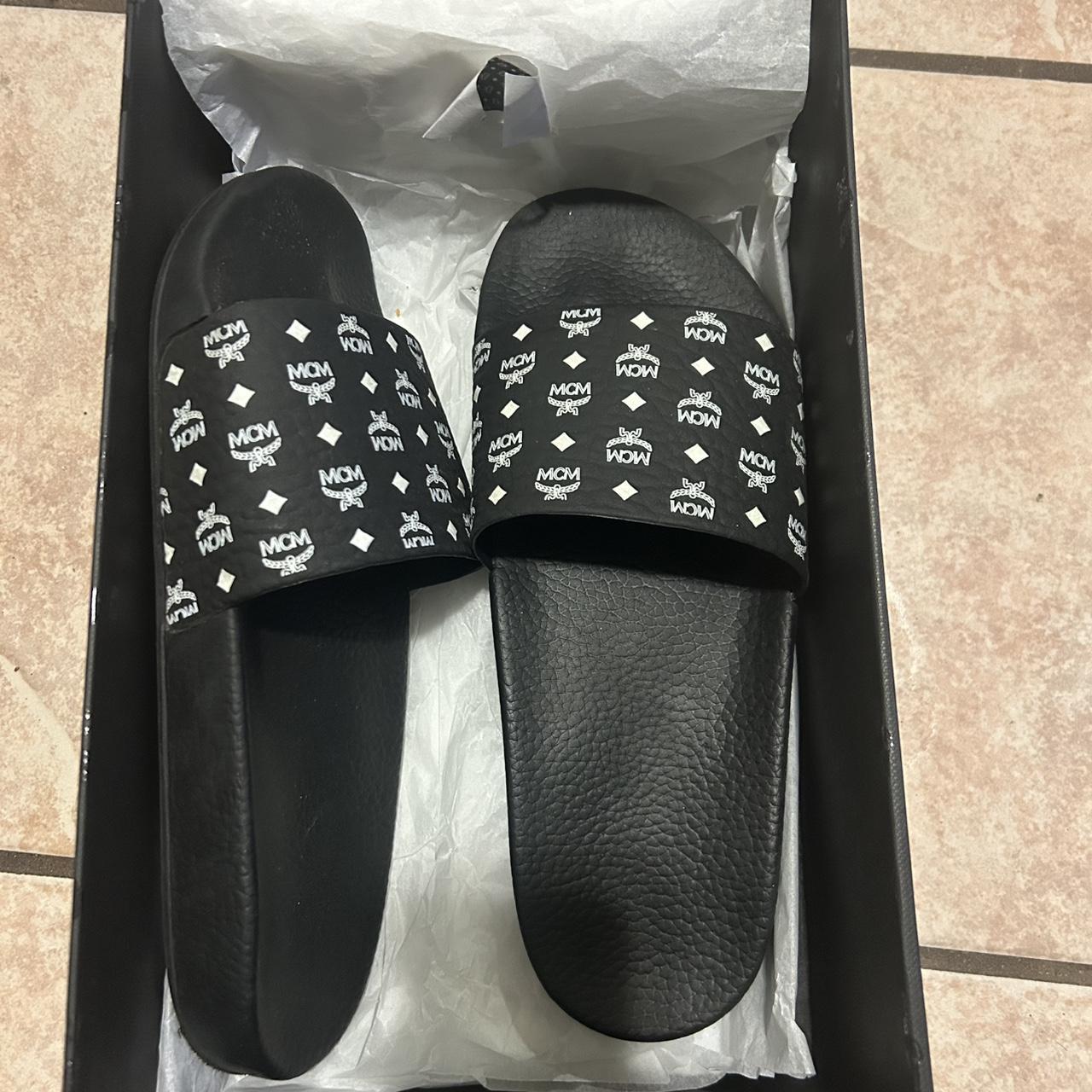 mcm slides size around 9.5-10 pretty new - Depop