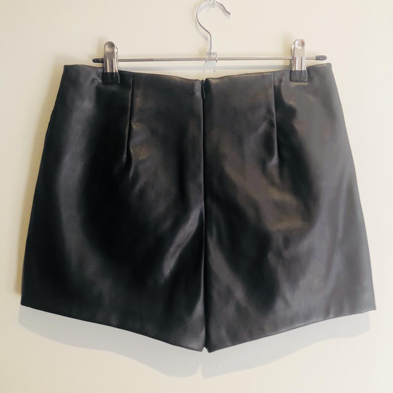 Fake leather look short panel front size 8 - Depop