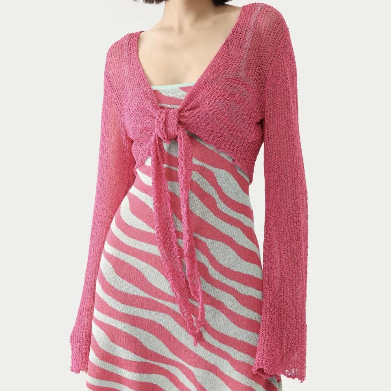 Cider Women's Pink Crop-top | Depop