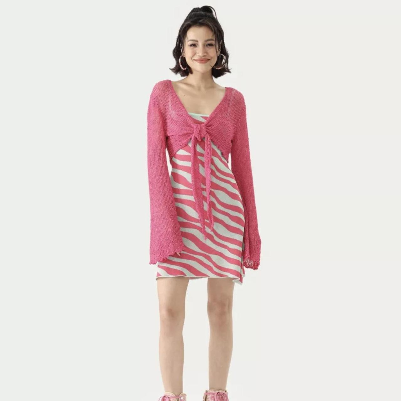 Cider Women's Pink Crop-top | Depop