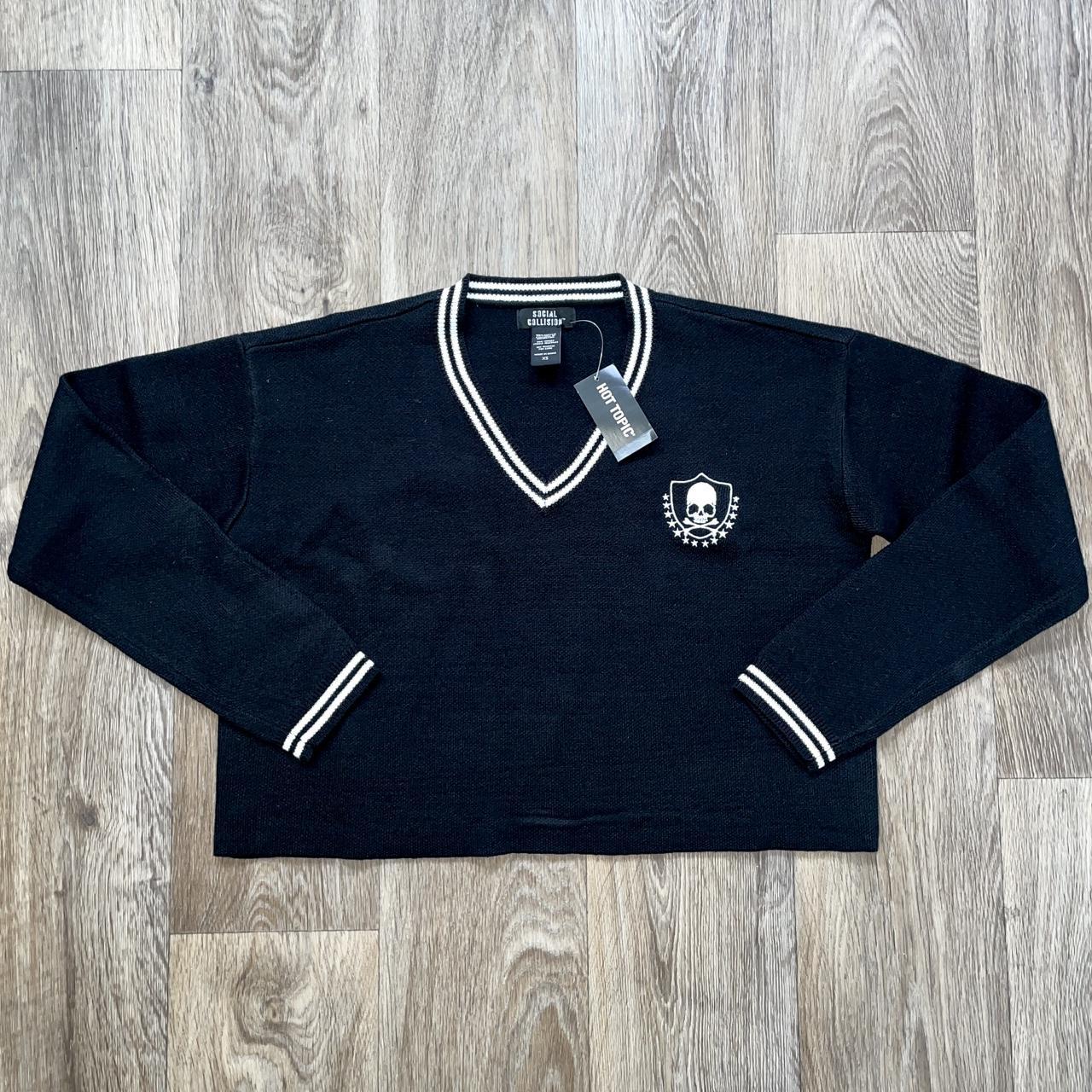 Hot Topic Women's Black Jumper | Depop