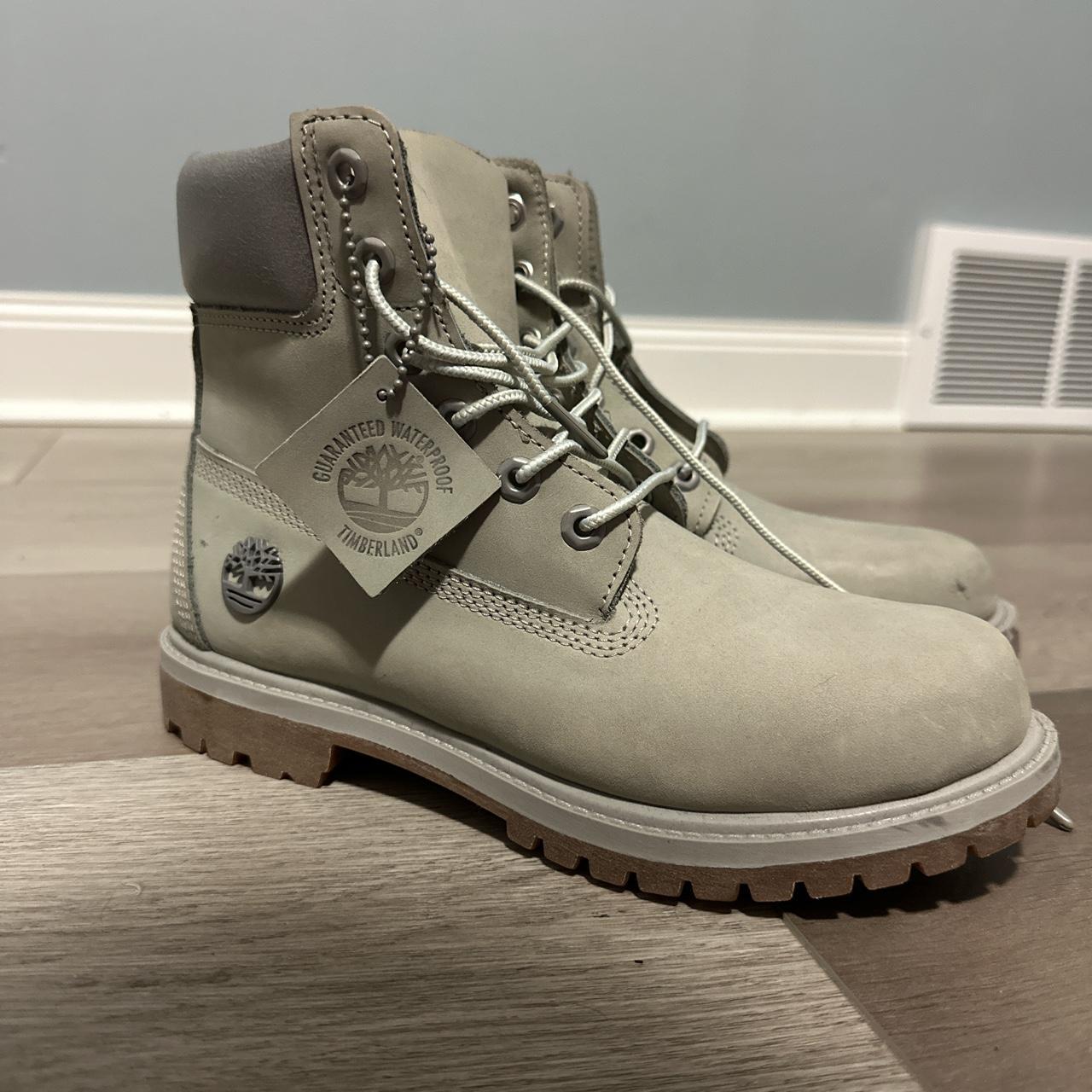 -brand new timberland boots -worn once -size... - Depop