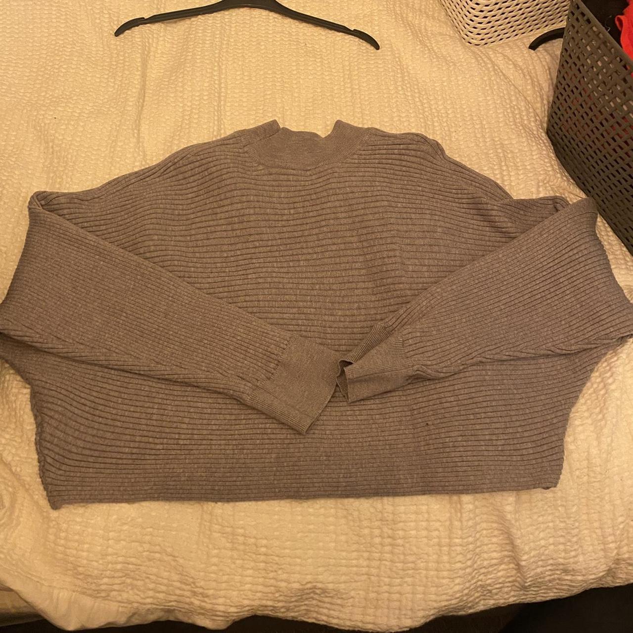 grey high neck cropped jumper #ribbed #jumper #cosy - Depop