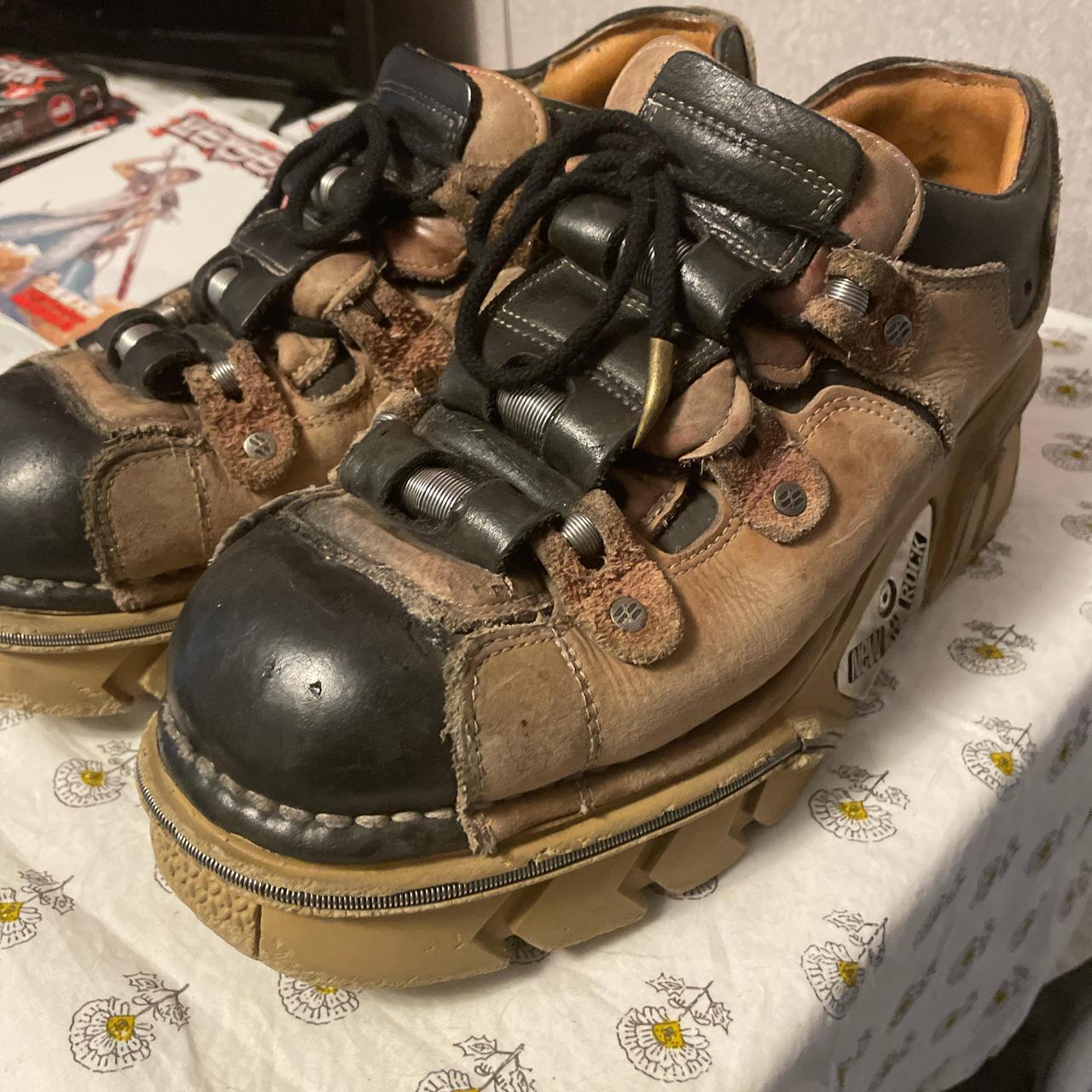 vintage new rocks u cant find anywhere else online... - Depop