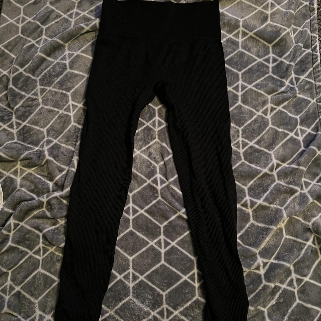 Colsie Ribbed Workout Leggings Size Medium Never... | Depop