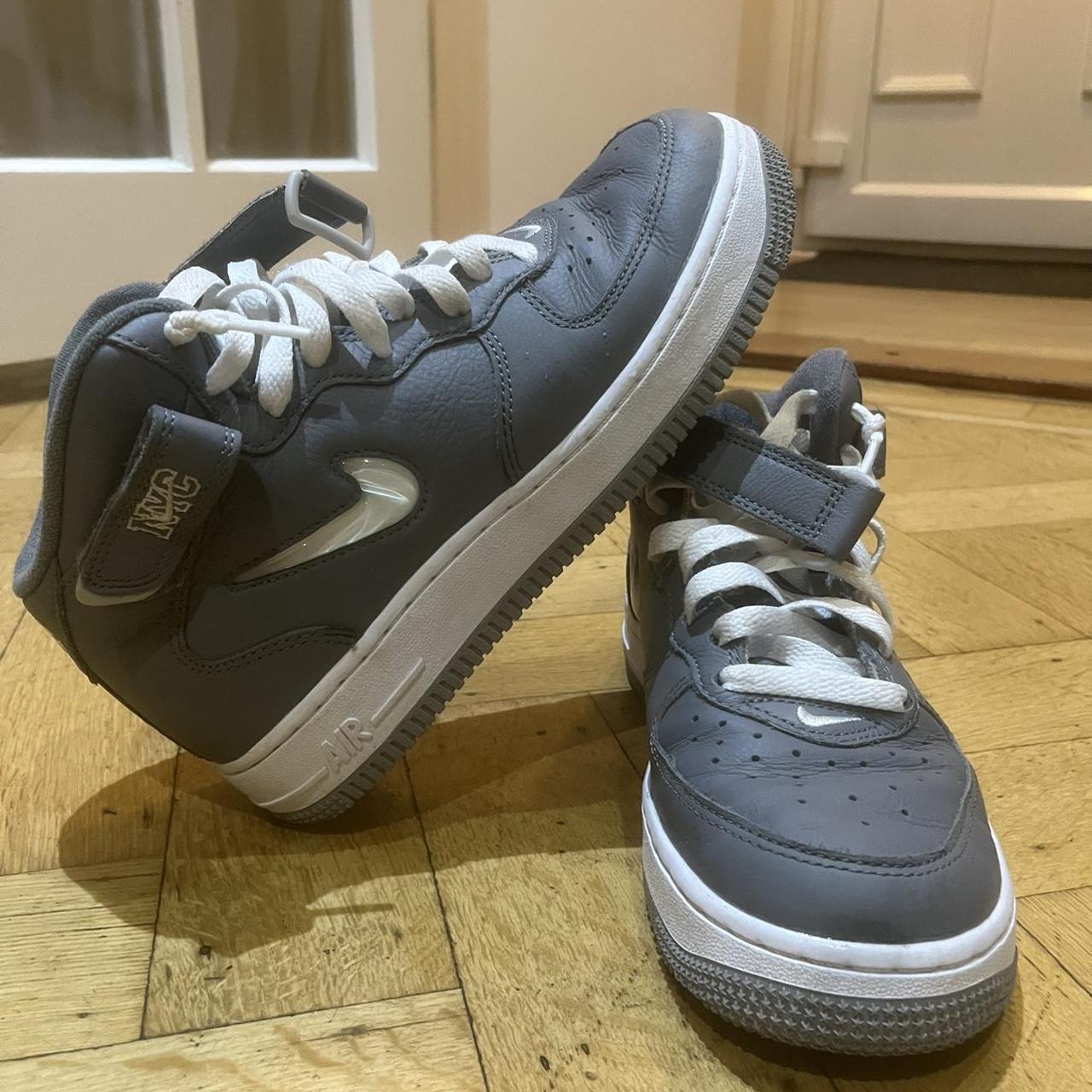 Nike Women's Grey Trainers | Depop