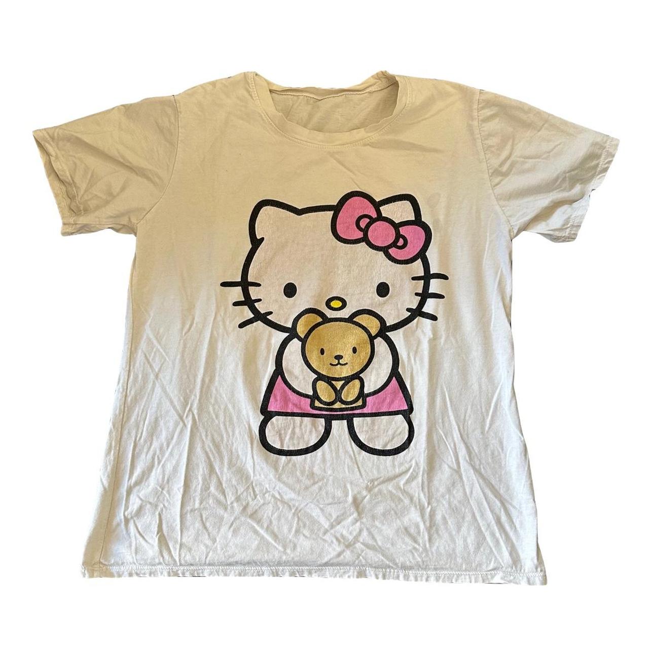 Hello Kitty Women's T-shirt | Depop