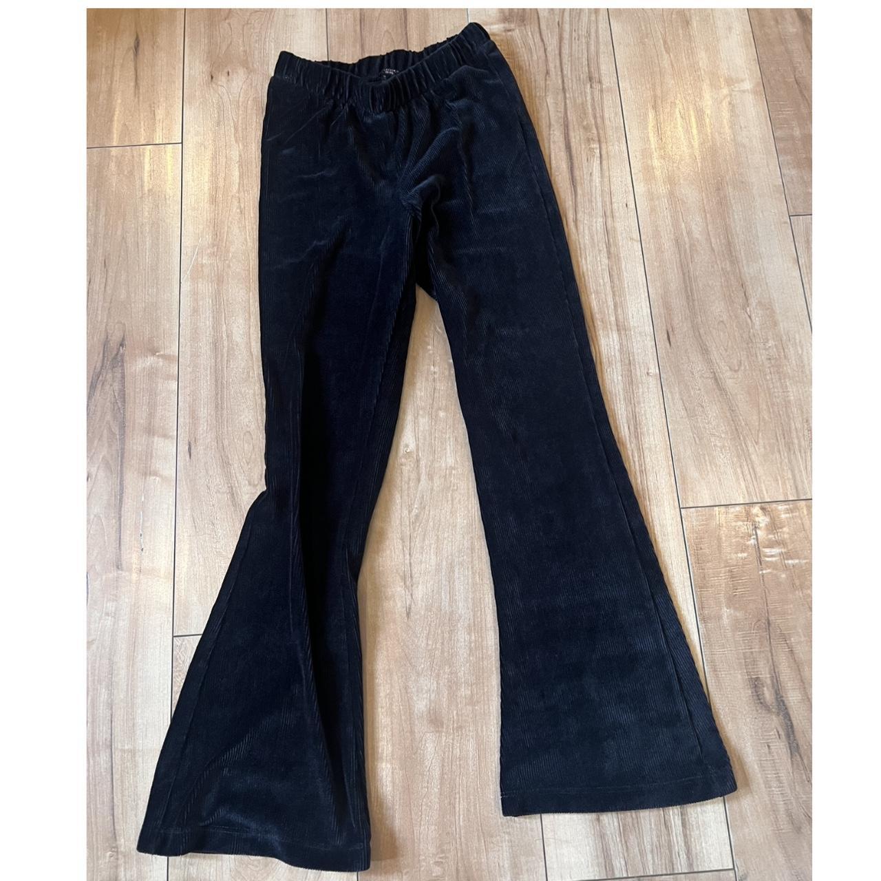 Kids black pants size 9/10 - Depop