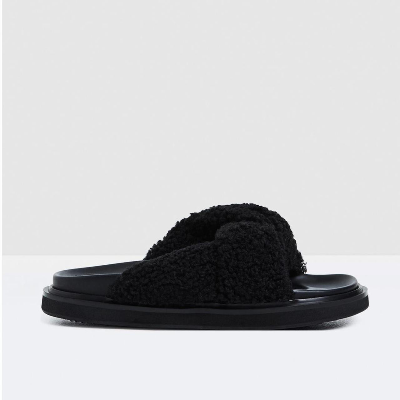 ALIAS Mae Billie slides black shearling size 7 - Depop