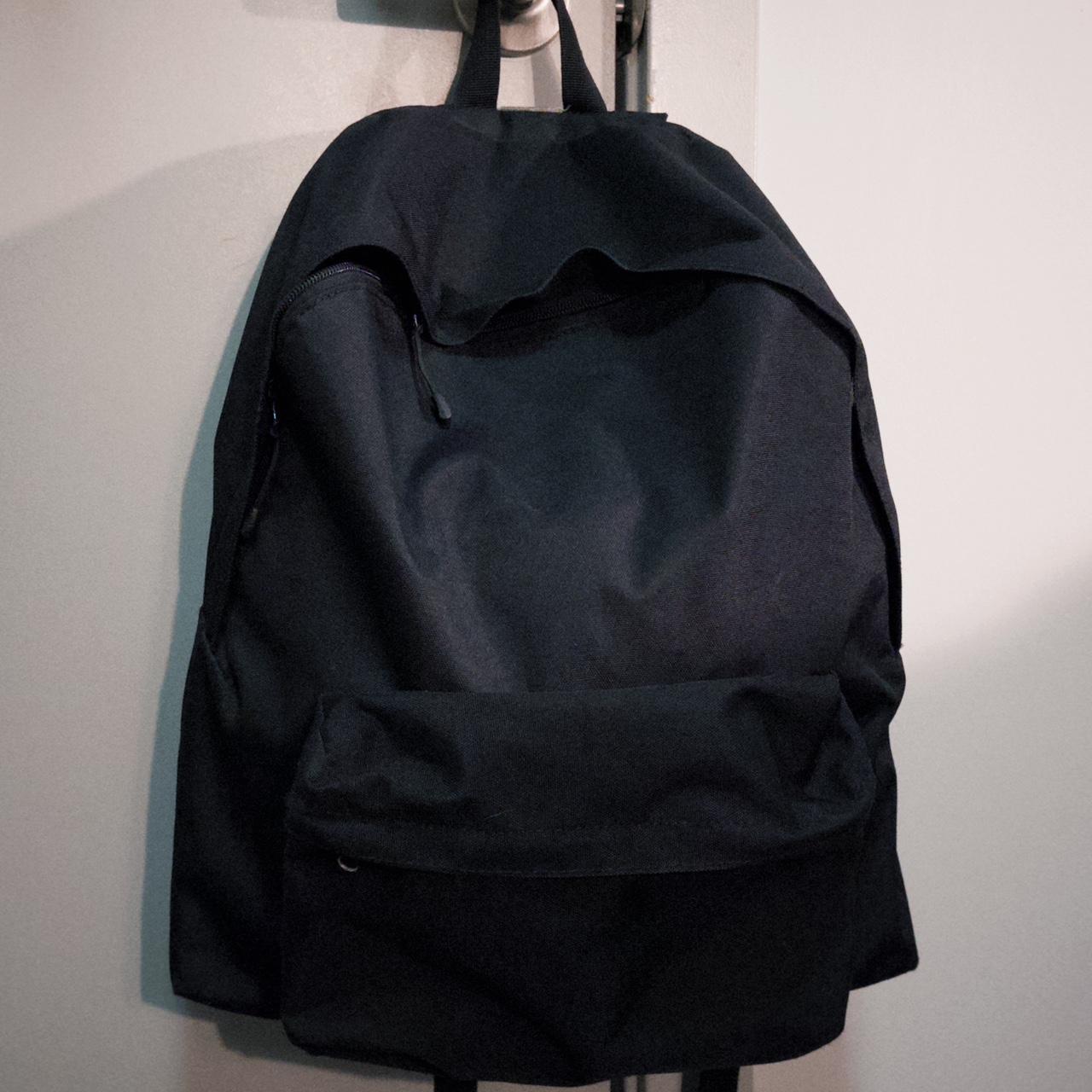 viva studio black backpack - Depop