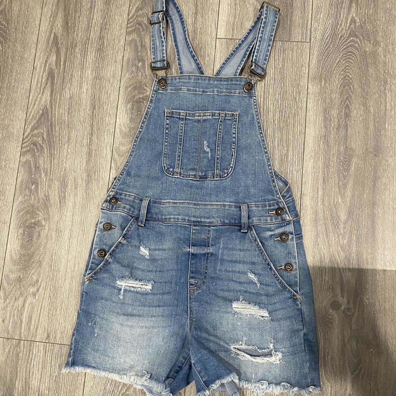 cute overalls perfect for summer time and beach... - Depop