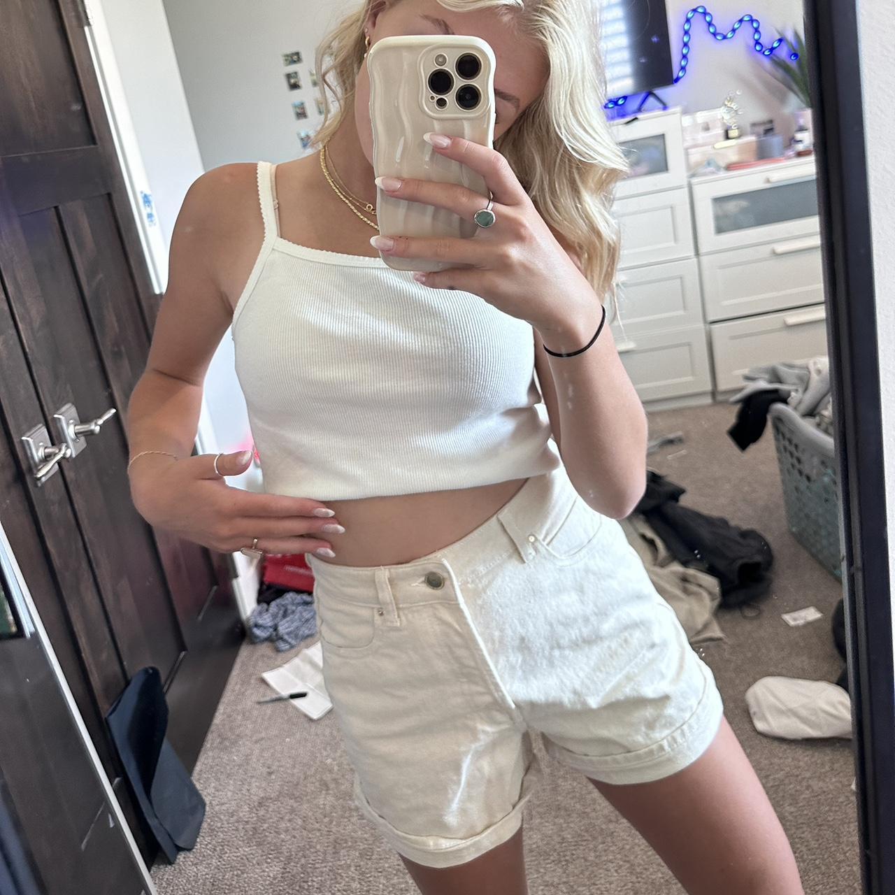 Cream Zara Shorts Size 4!!! Cutest Neutral shorts!... - Depop