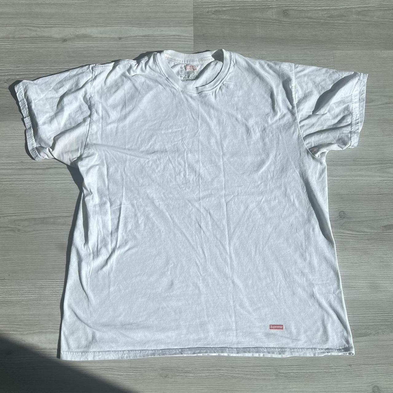 L white supreme hanes tee - Depop