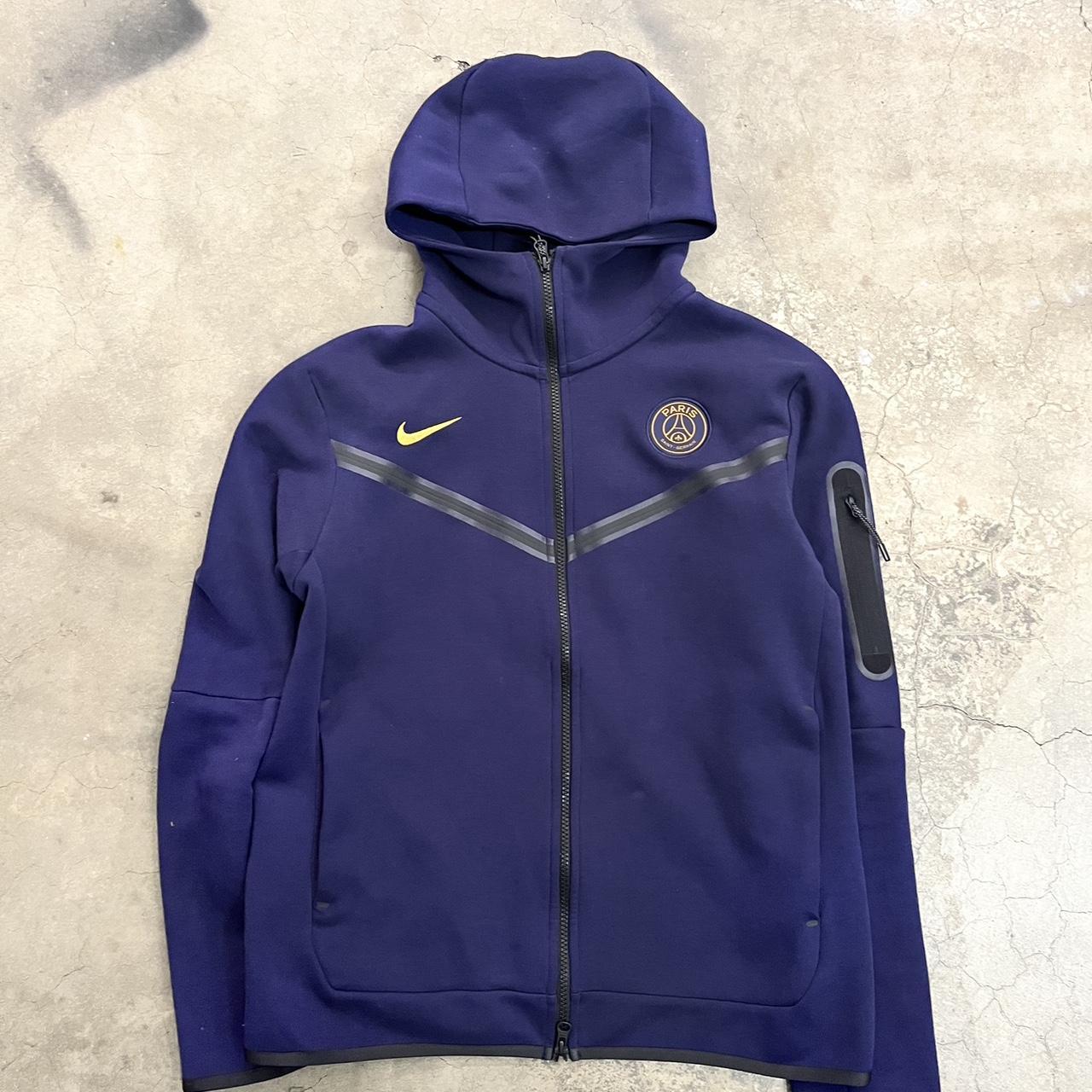 PSG Nike Tech Amazing condition Taking offers! - Depop