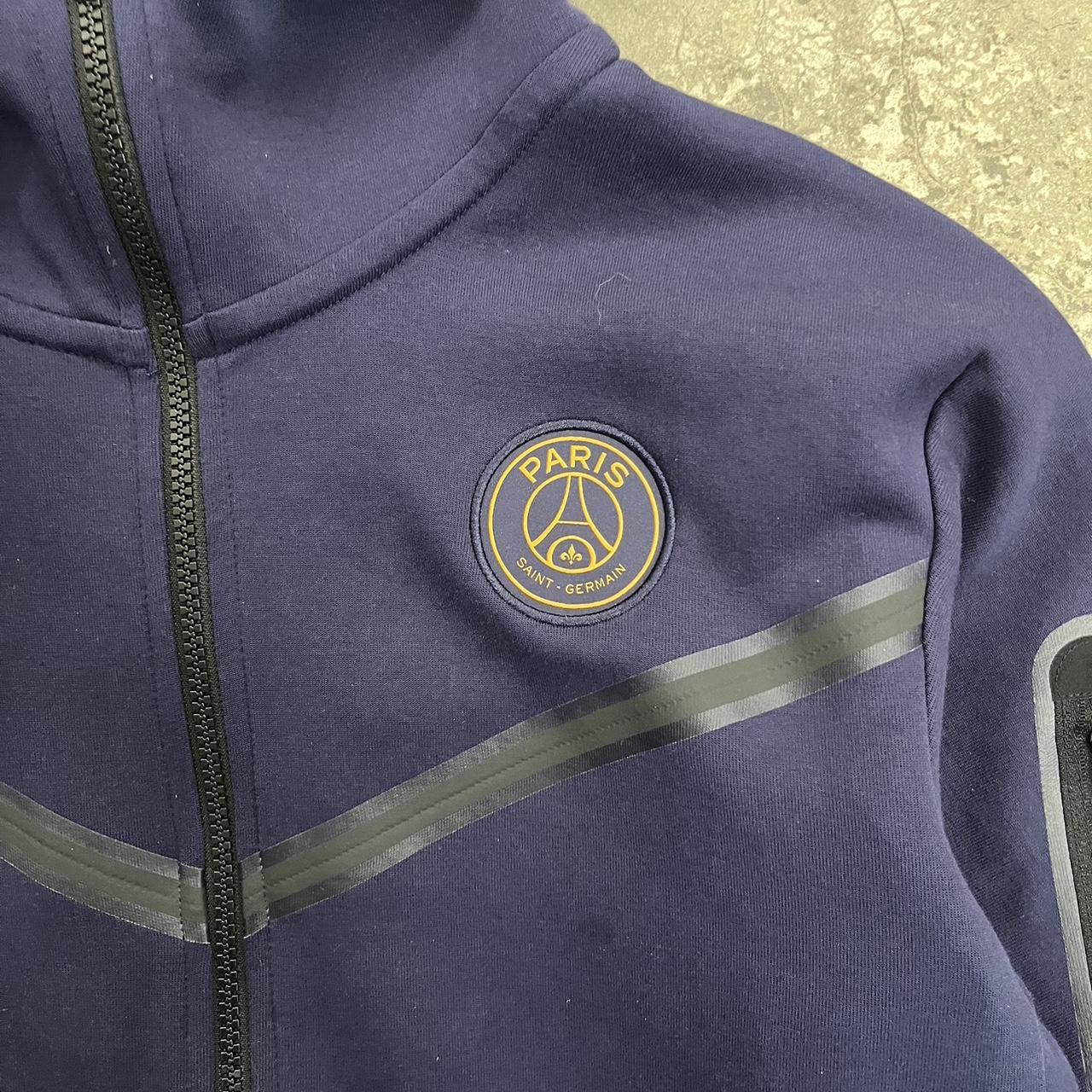 PSG Nike Tech Amazing condition Taking offers! - Depop