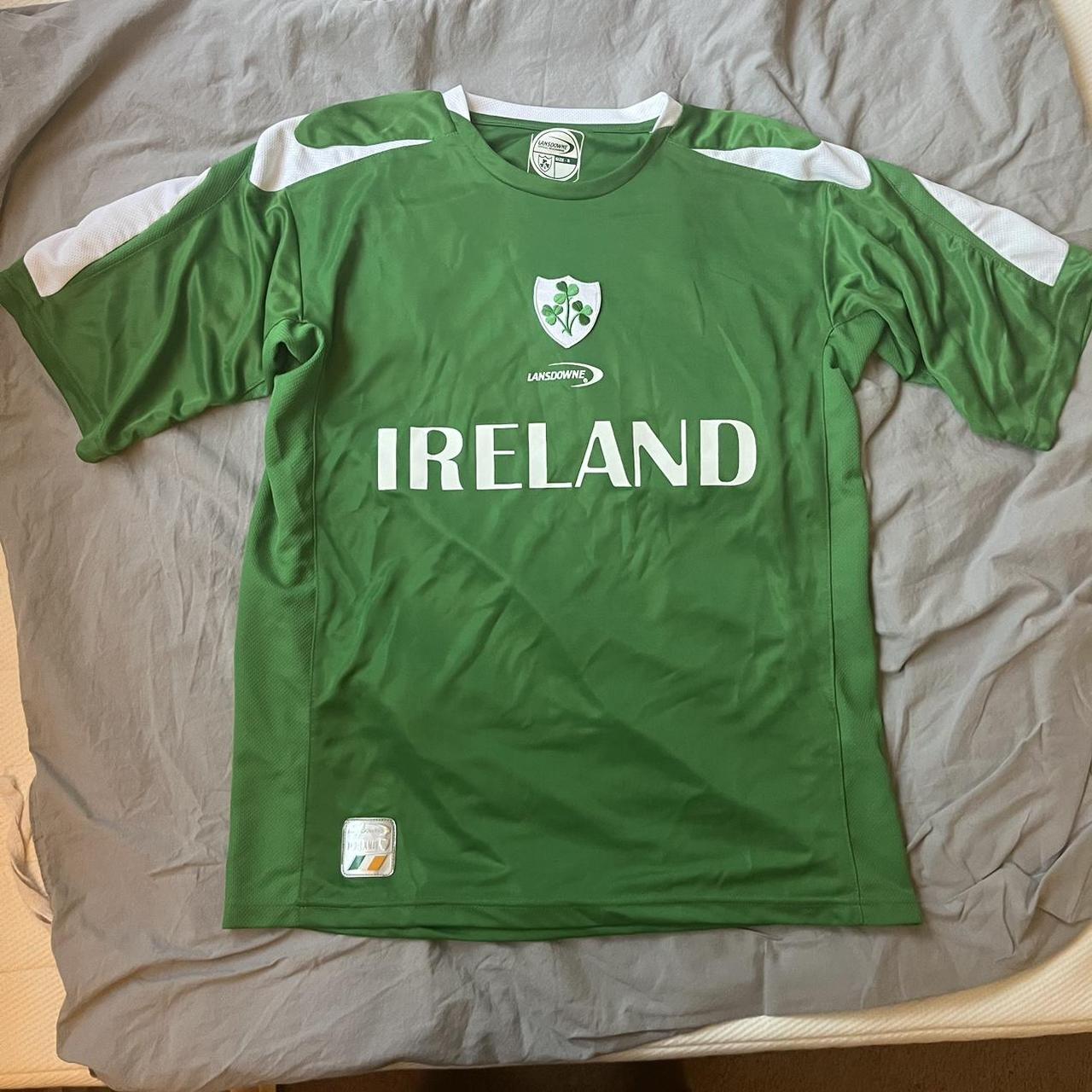 Vintage Ireland Football Jersey Men’s S but fits... - Depop