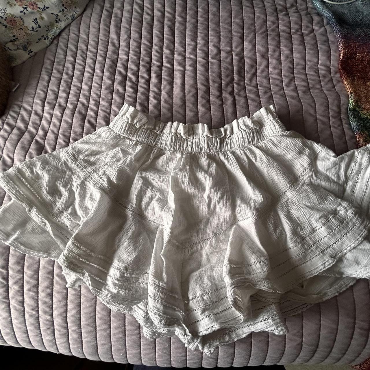 White Aerie skort - Depop
