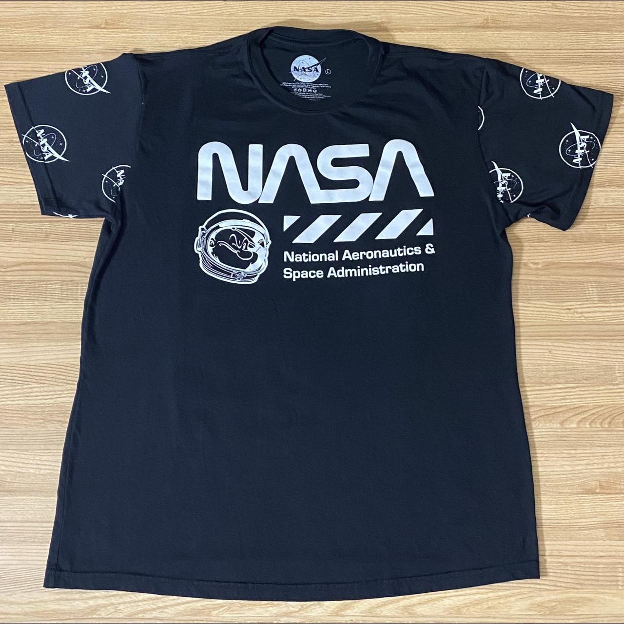 NASA Men's Black T-shirt | Depop