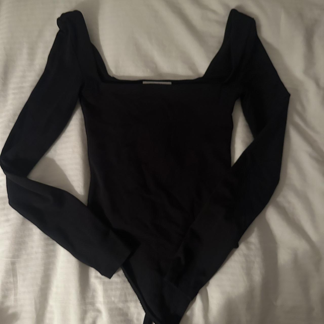 Aritzia square neck long sleeve bodysuit Super... - Depop