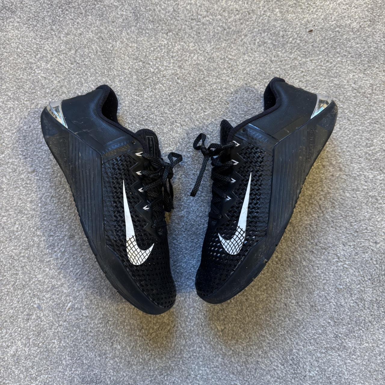 Nike Metcon black & silver - Depop