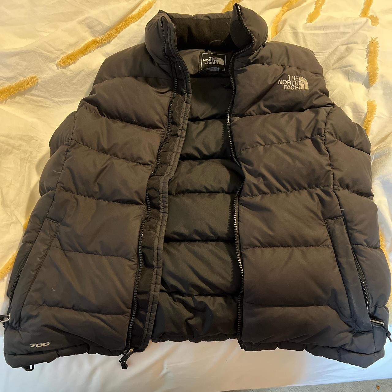 size small north face puffer vest ( fit sizes 4-6,... - Depop