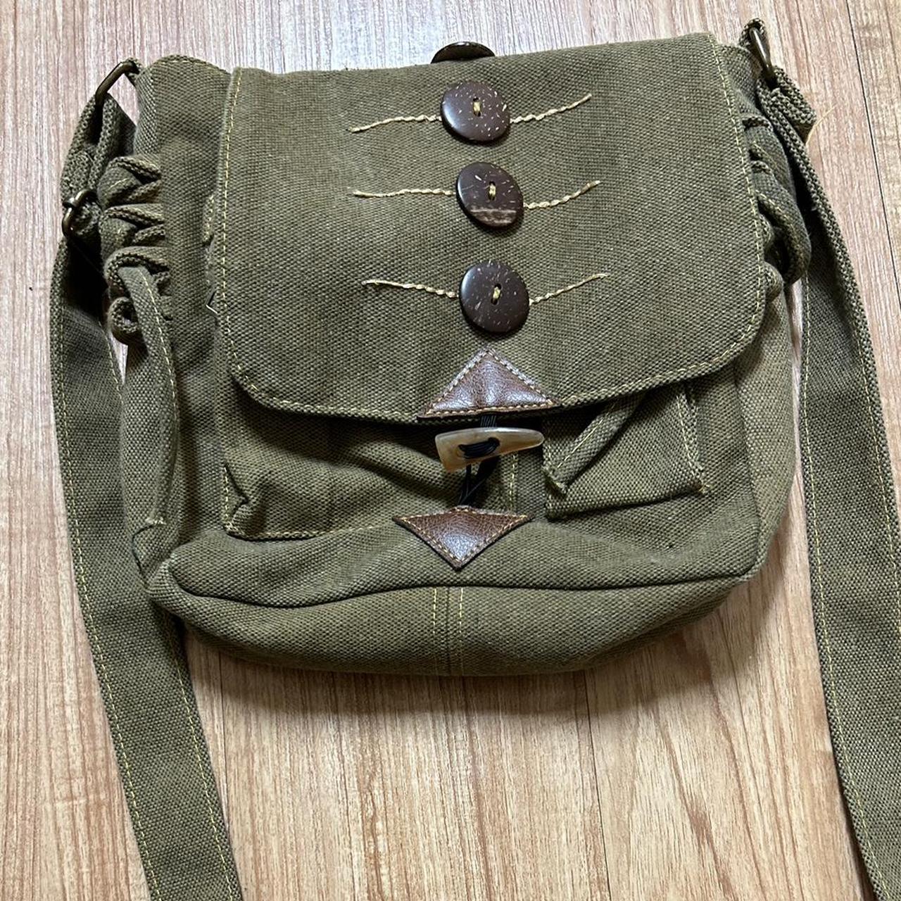 earthbound bag - Depop