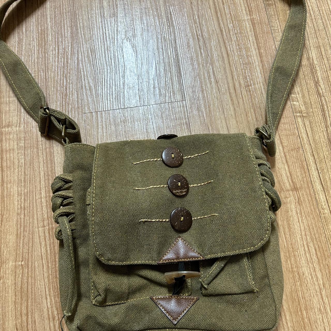 earthbound bag - Depop