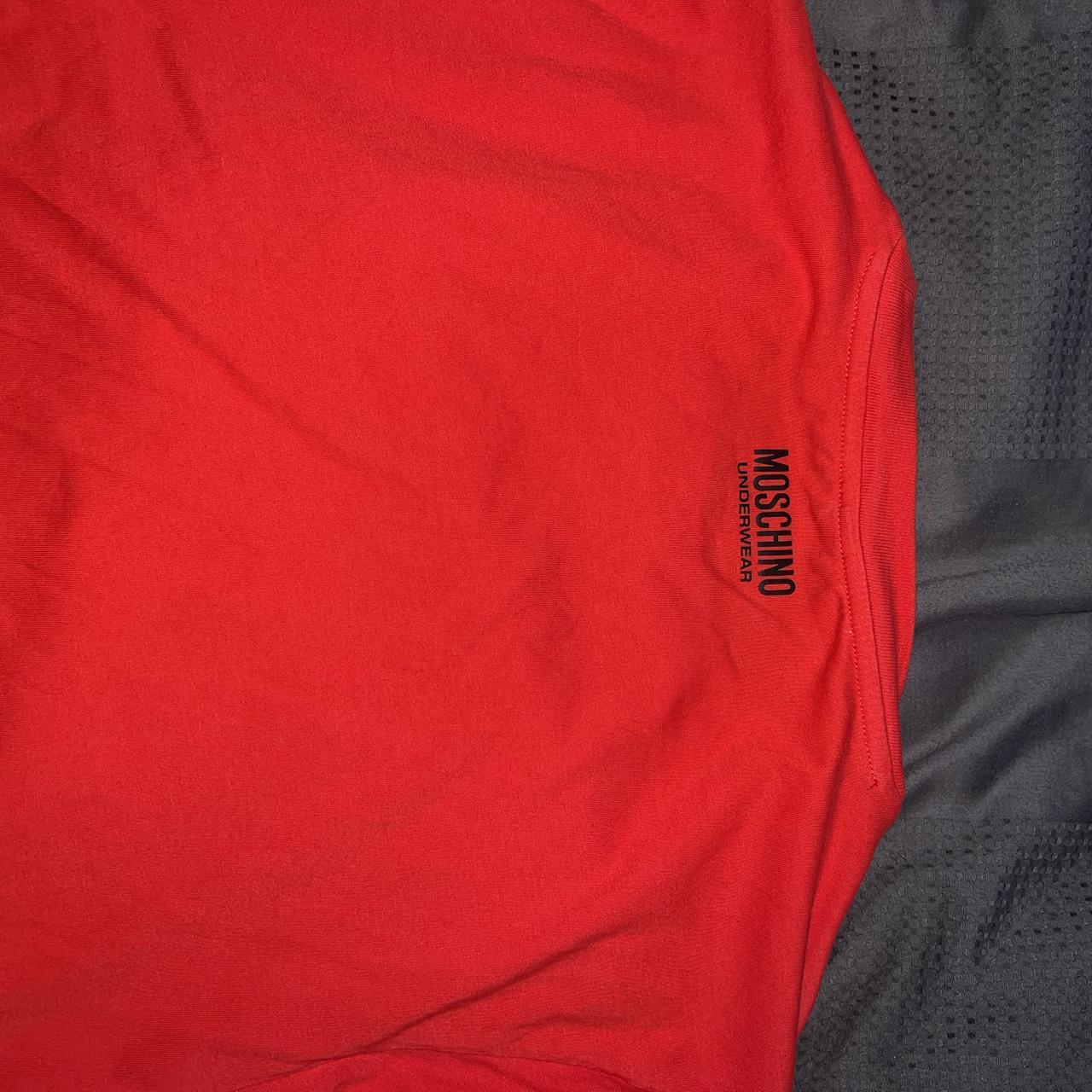 Red moschino t shirt size large - Depop