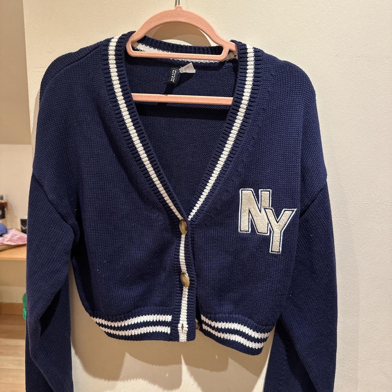 Super cute cardigan from H&M Never worn #coquette - Depop