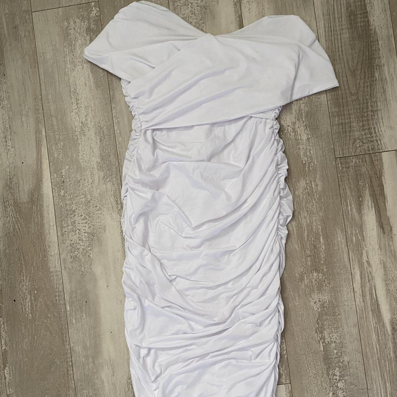 white scrunch dress - Depop