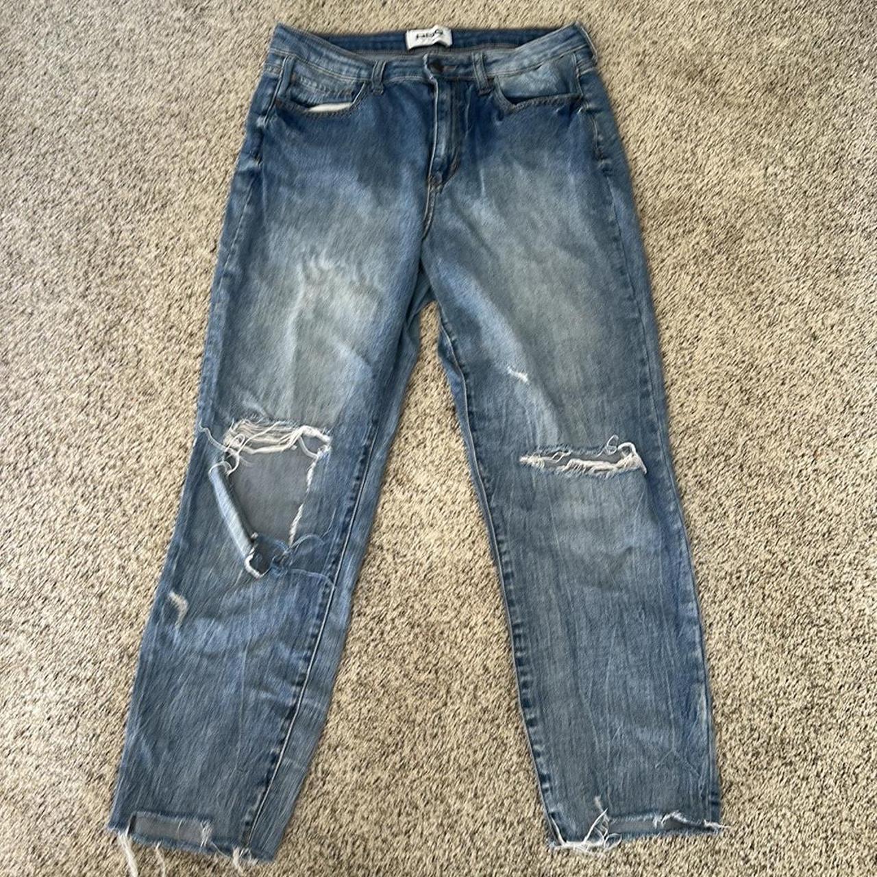 Rsq jeans light wash ripped in the knee size 31 fits... - Depop