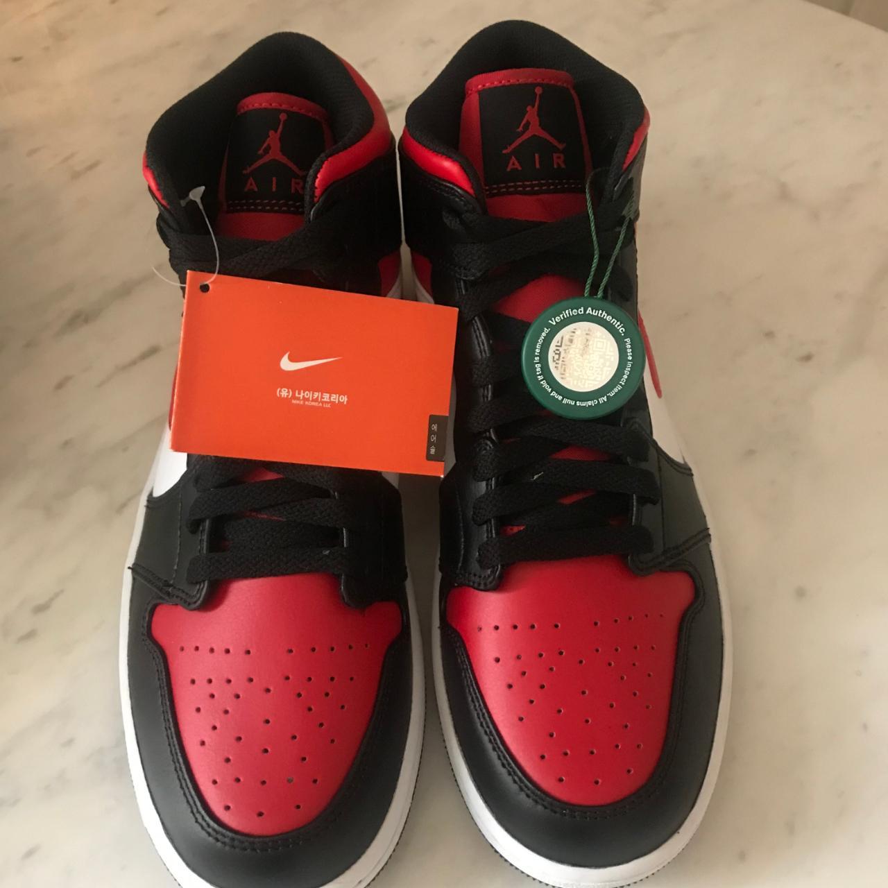 Nike Men's Black and Red Trainers | Depop