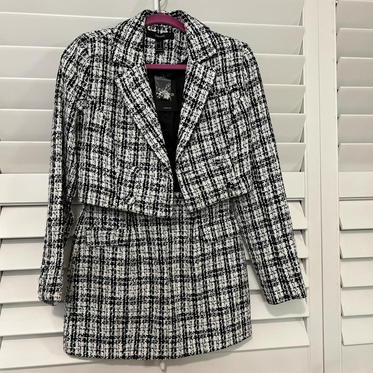 Cropped tweed matching set in black/white from... - Depop