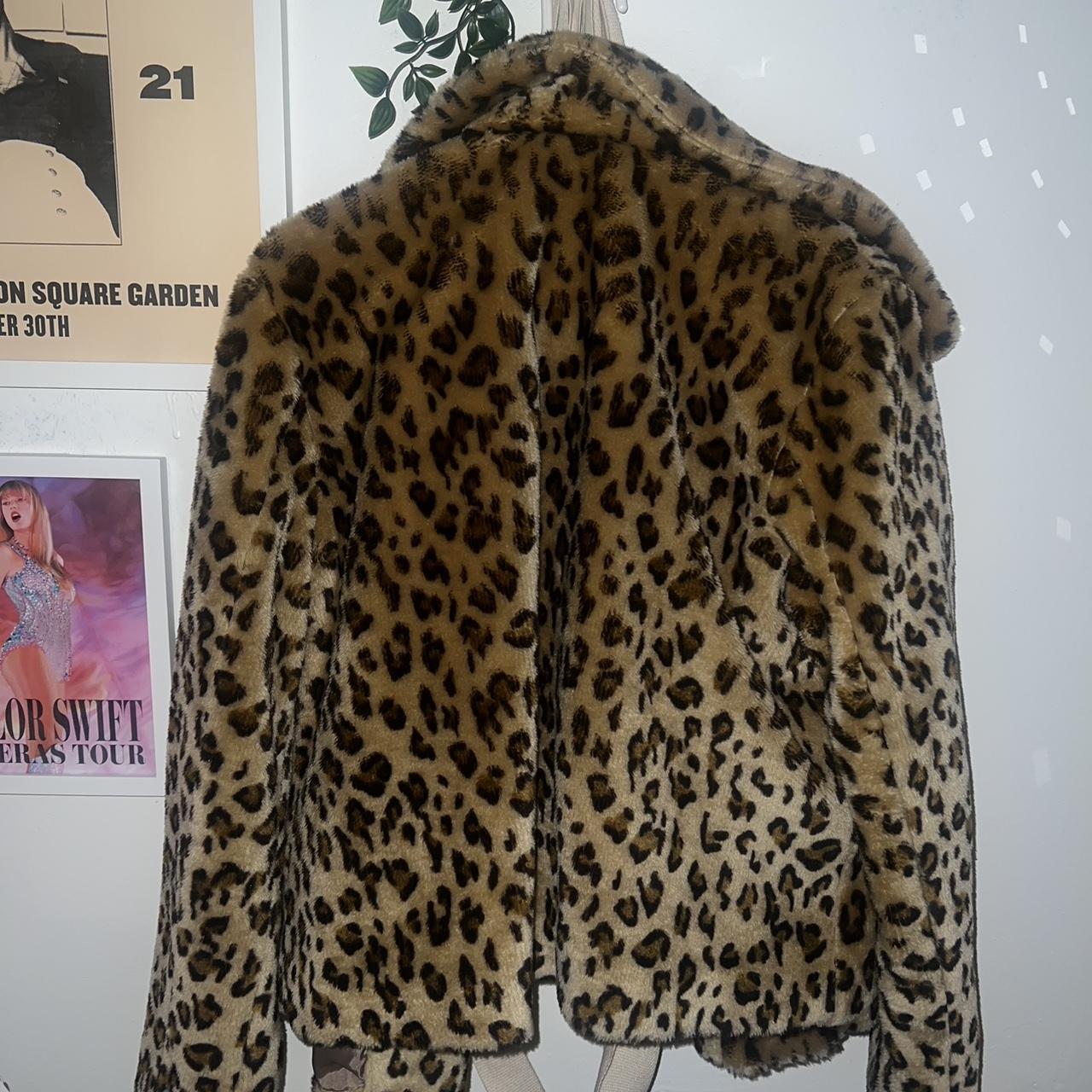 cheetah fur jacket 🧥🖤 — size 0X — great condition... - Depop