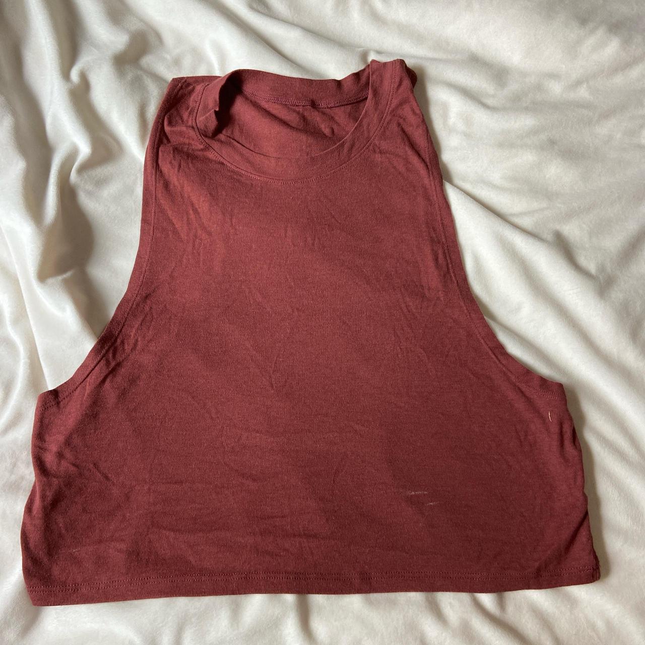 adorable alo muscle tee size small - Depop