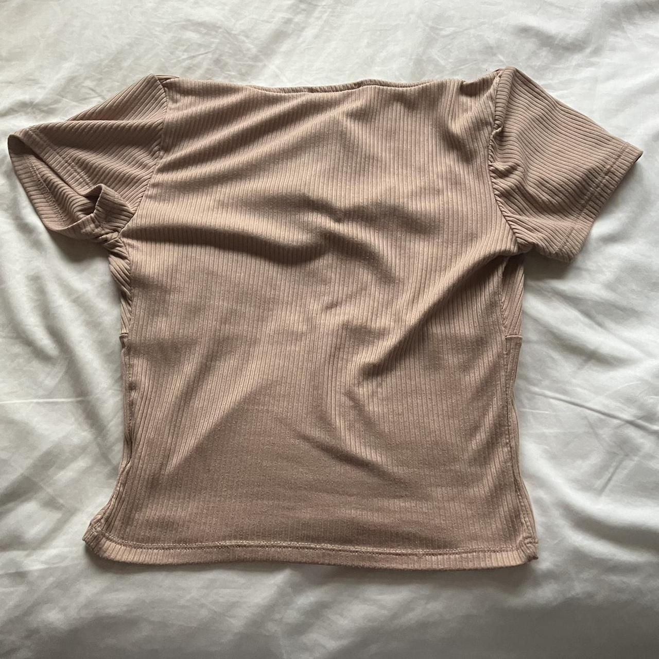 small shirt that’s really cute and can fit multiple... - Depop