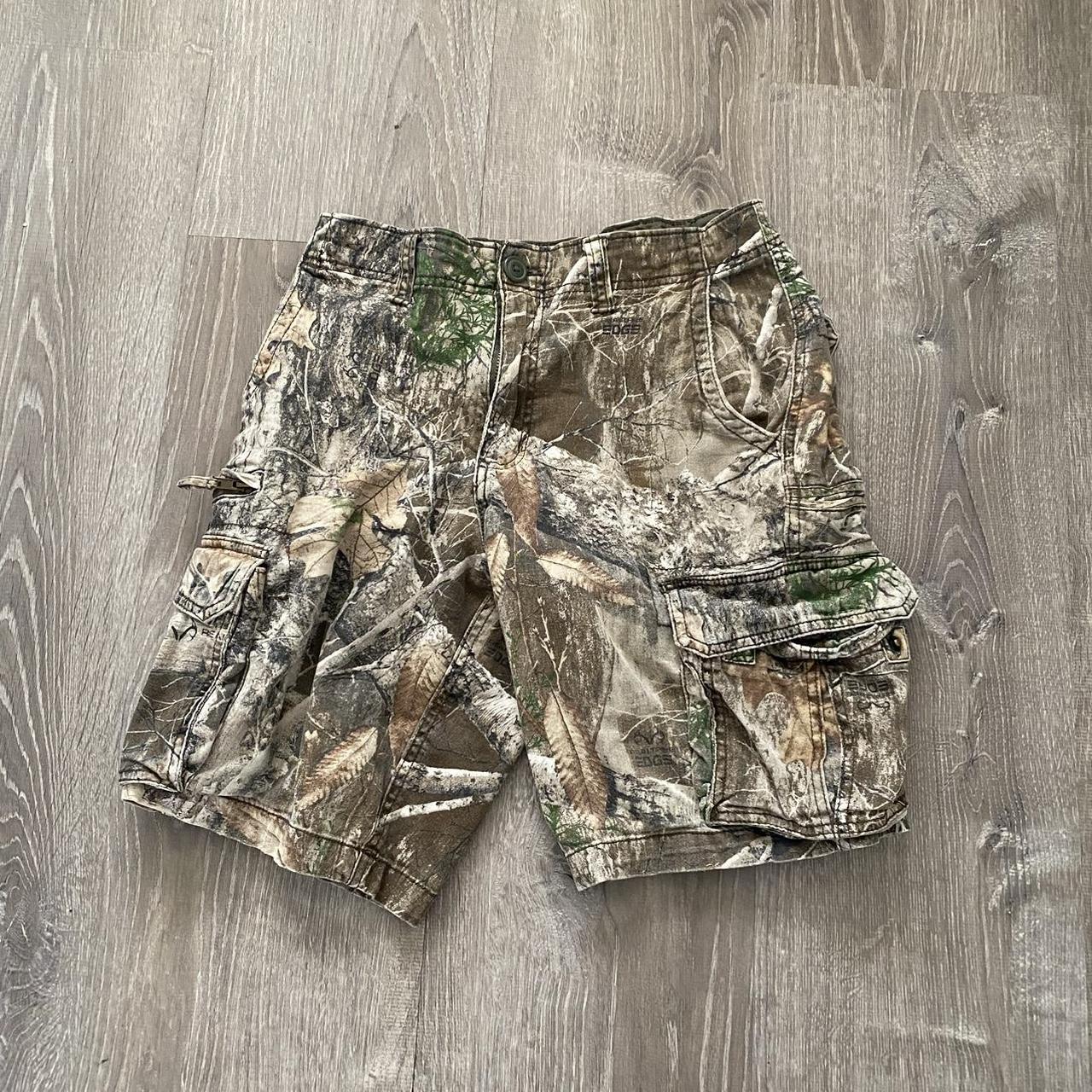 George Real tree cano cargo shorts no noticeable... - Depop