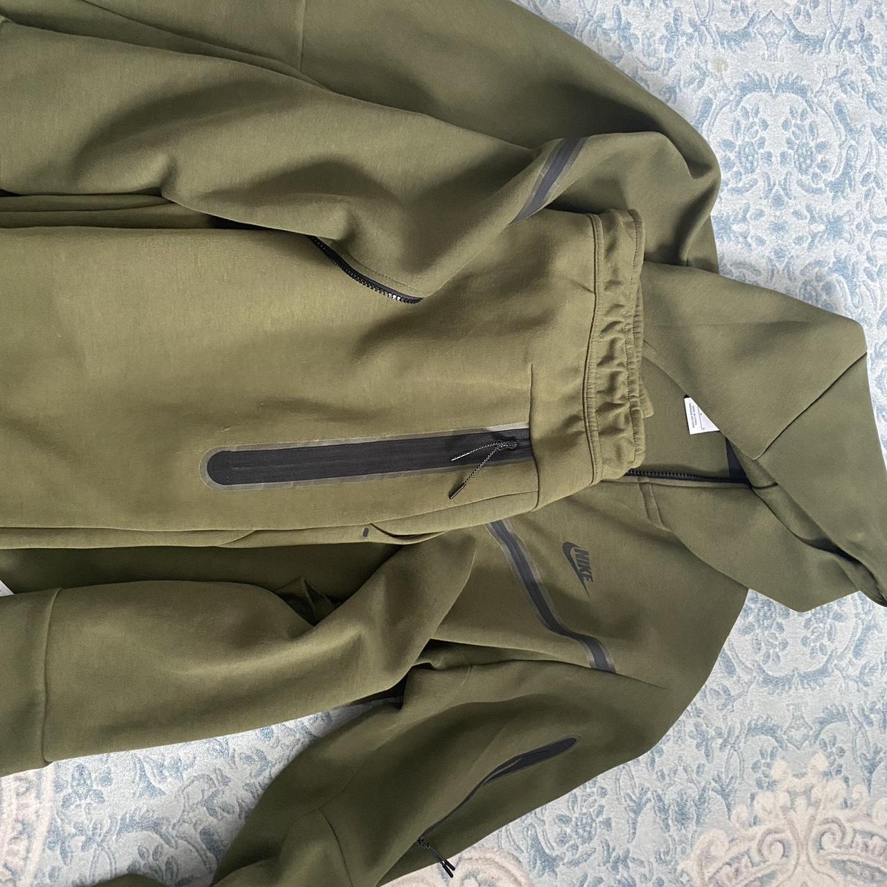 Size L Green Nike Tech Fleece Only worn twice #nike... - Depop
