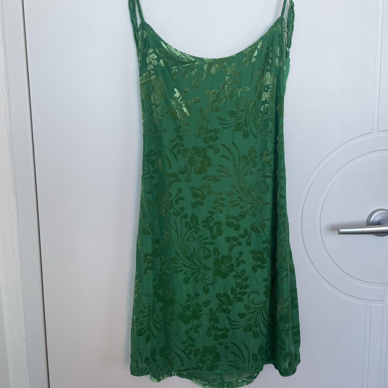 Never worn!! Gorgeous green velvet print backless... - Depop