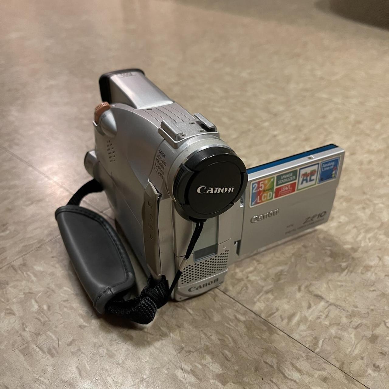 Canon ZR10 Digital Camcorder that I don’t understand... - Depop