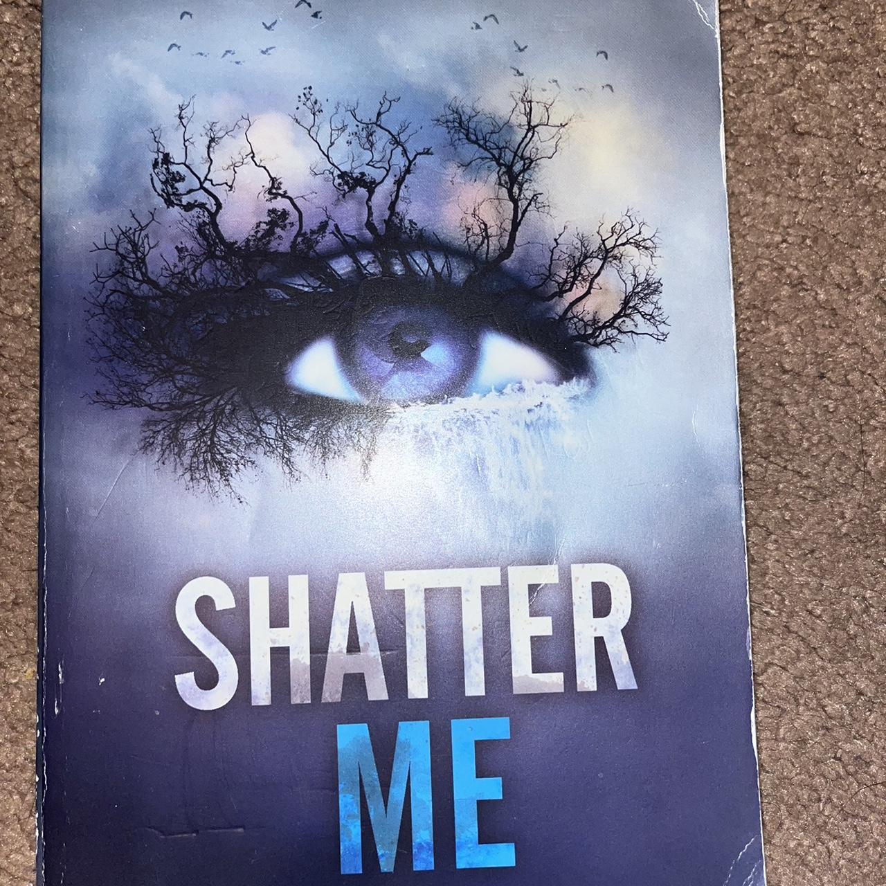 Shatter Me book 1 - Depop
