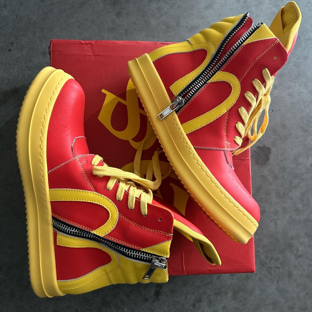 Haunted Starbucks Burger Baskets *BRAND NEW* Burger... - Depop