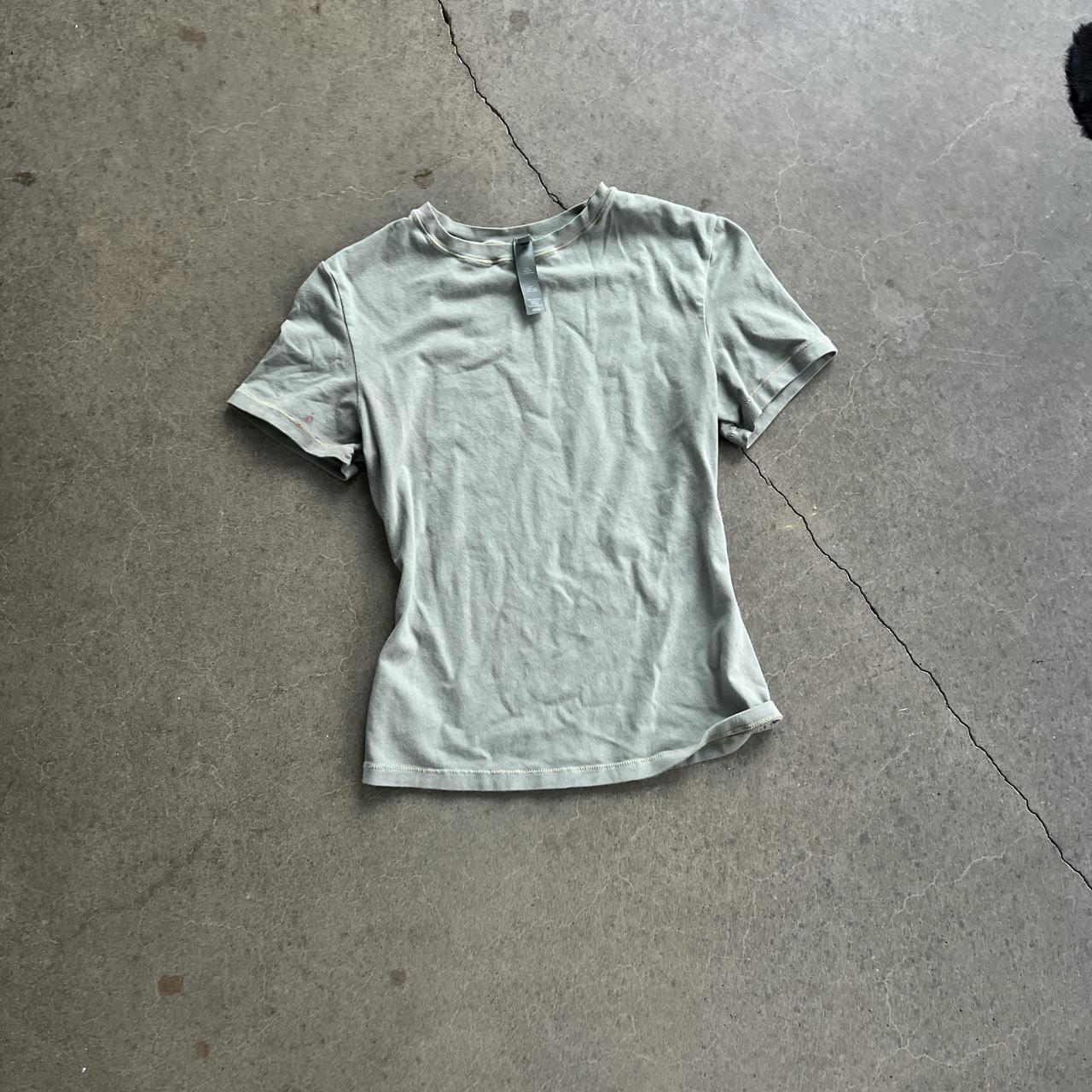Skims fits everybody tee color mineral | Depop