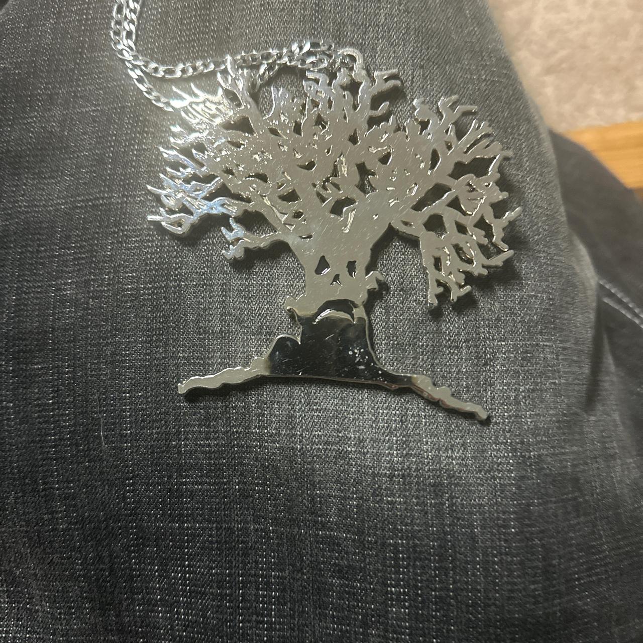 4x4 harold chain putting up as an interest check hmp... - Depop